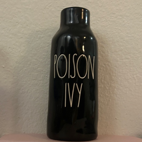 Rae Dunn | Art | Black Rae Dunn Poison Ivy Ceramic Vase Decor | Poshmark